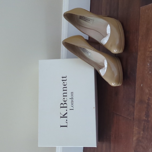 LK Bennett | Shoes | Lk Bennett Sledge Pumps 37 | Poshmark